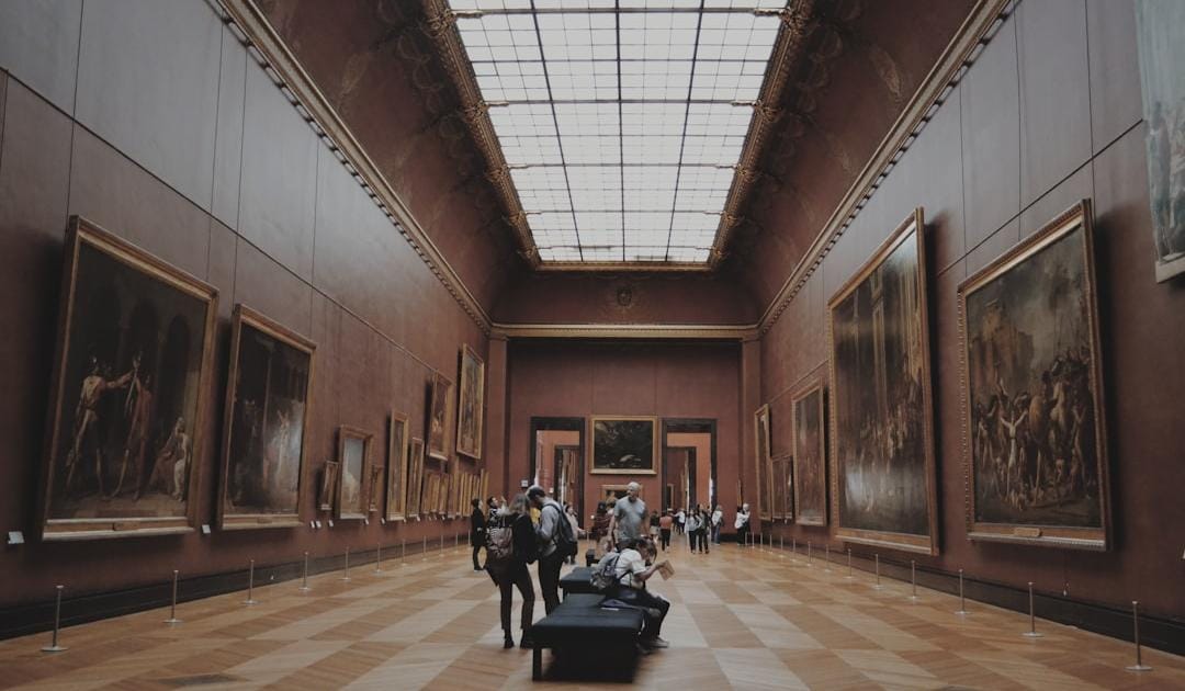 What not to do in a museum? 9 rules that some people break - The Museum ...